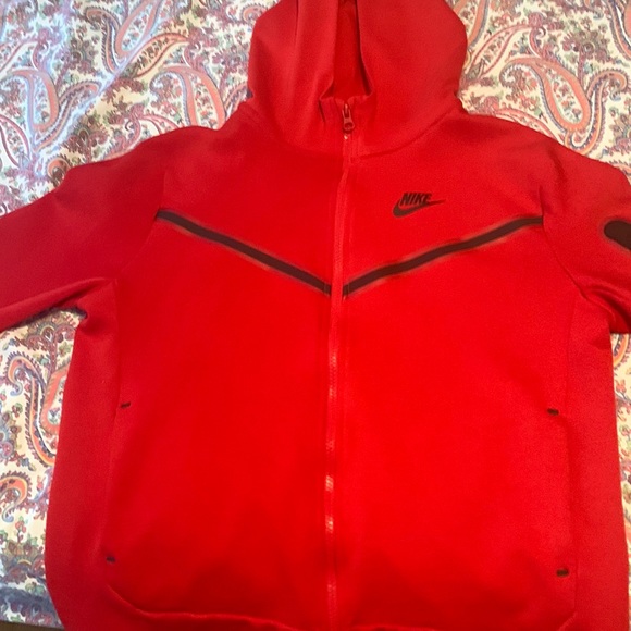 Nike | Sweaters | Nike Tech Red Slightly Worn Size Xl Kids Boys | Poshmark